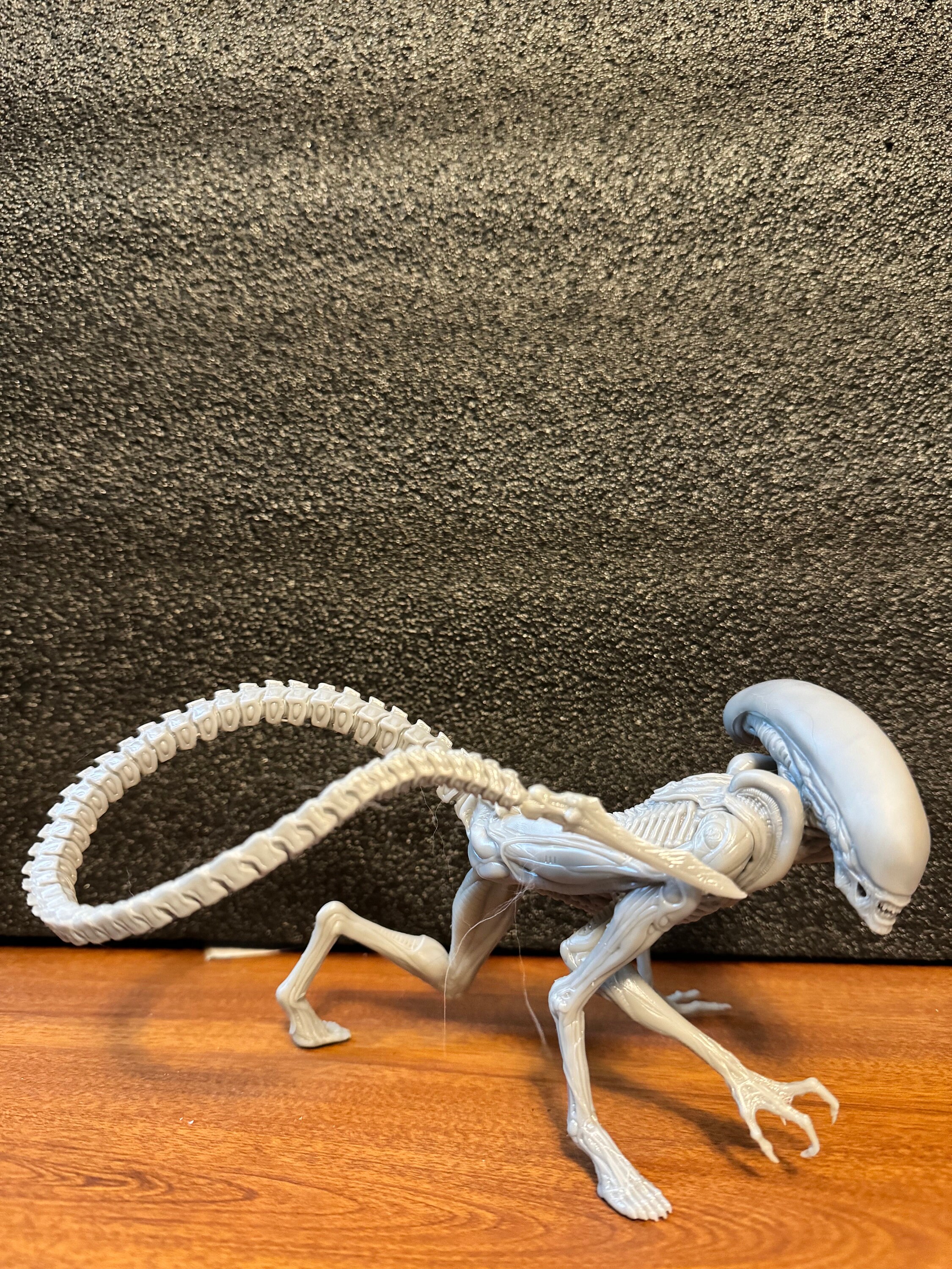 Crawling Alien 12K Resin 3D Printed Collectable Statue 135mm Tall 210mm ...