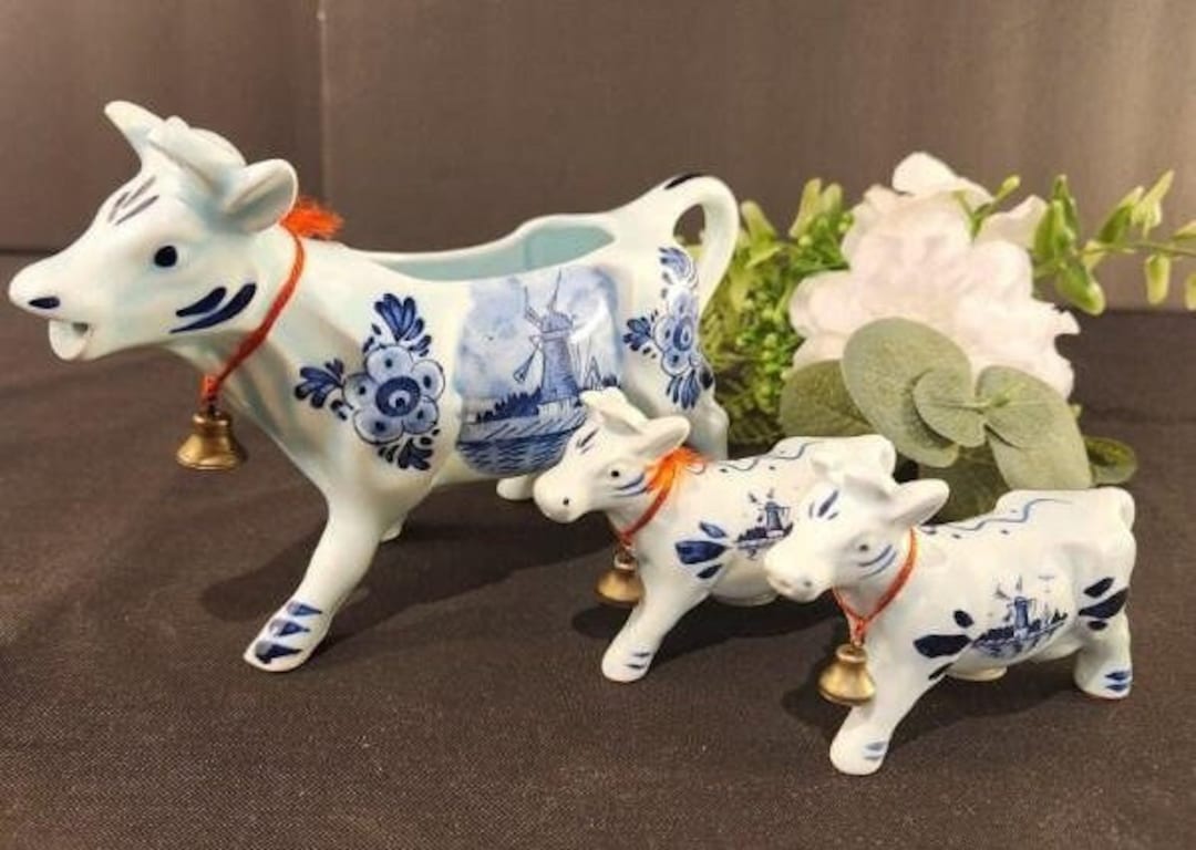 Vintage Set of Delft Cows With Bells Creamer and Salt and Pepper ...