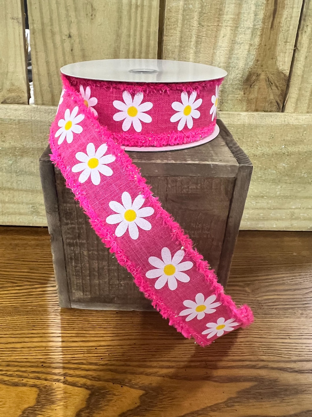1.5 X 10Y Hot Pink Daisy Drift Edge Wired Ribbon, Wreath Making ...