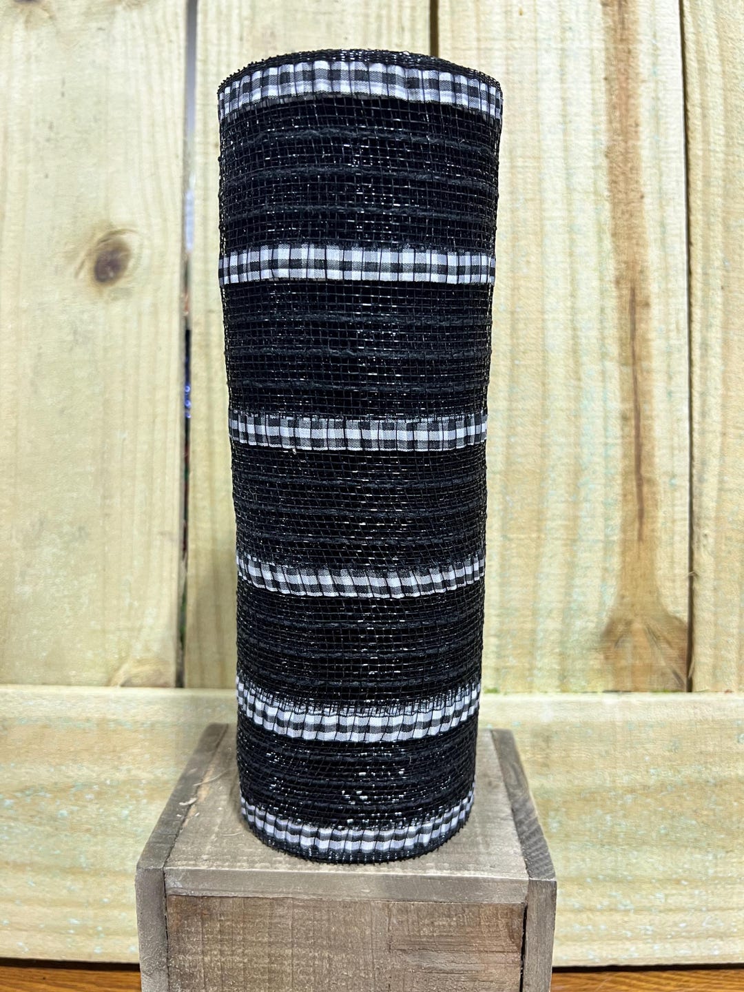 10" X 10Y Black and White Buffalo Check Stripe Mesh , Black Mesh ...