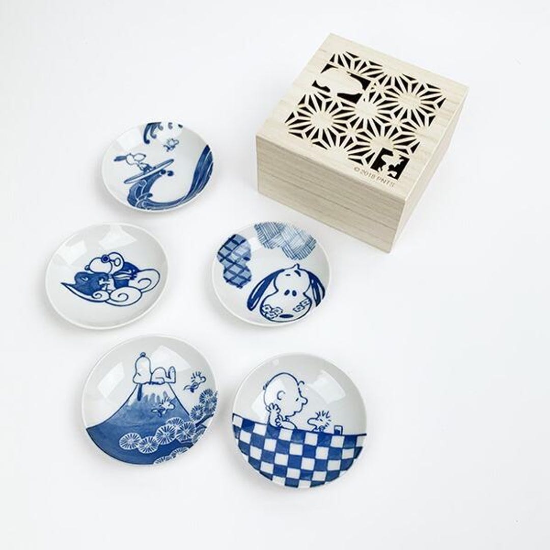Snoopy Bean Plates in Wooden Box – Set of 5 | Japanese Tableware ...