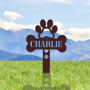 Custom Dog Paw Print Metal Garden Stake, Personalized Dog Memorial Yard ...