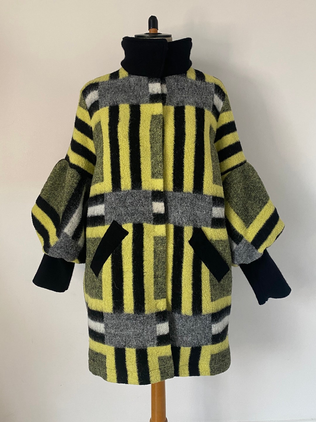 Oversized Graphic Coat in Upcycling Wool Miss Recup & Recycle Y2k ...