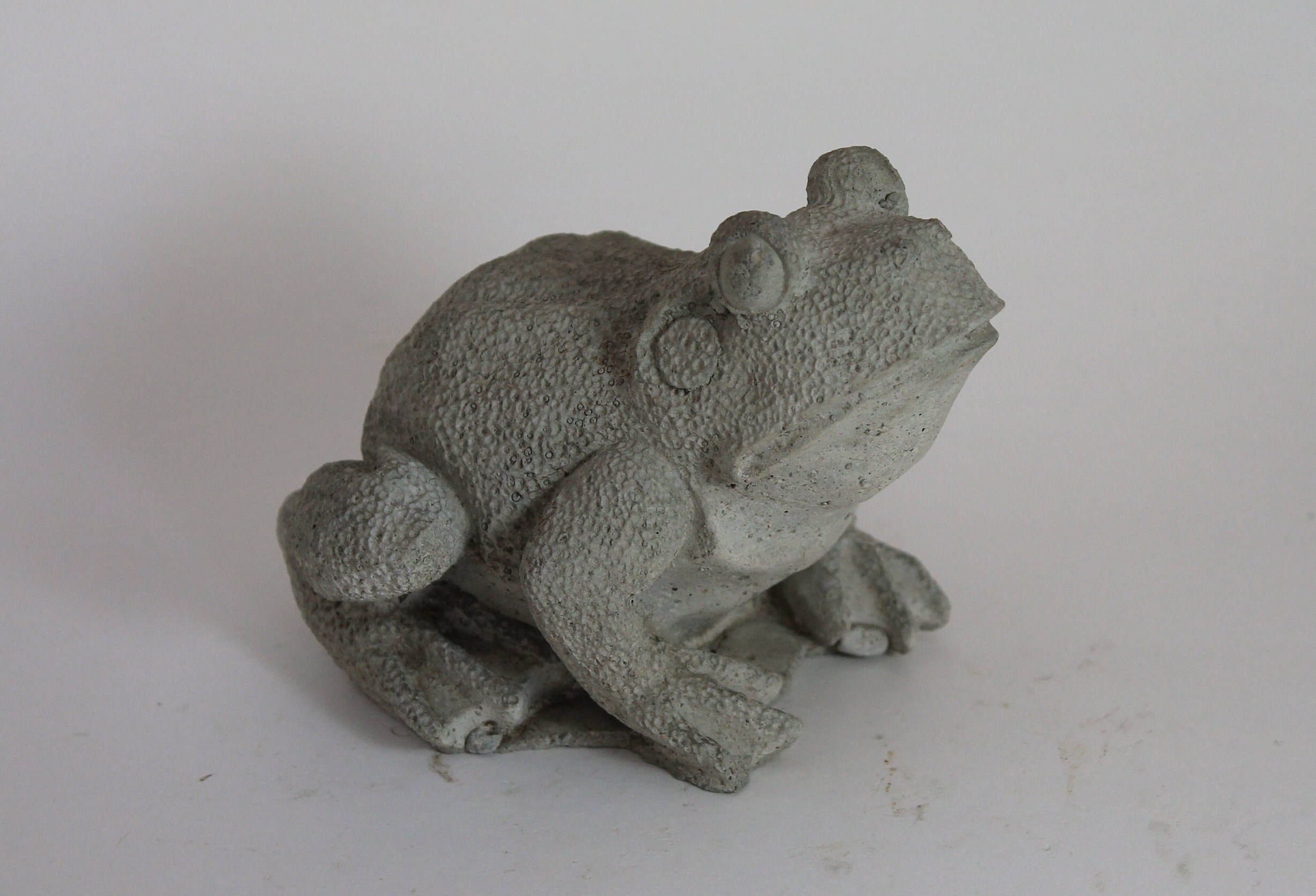 Cement Frog Garden Statue - Etsy