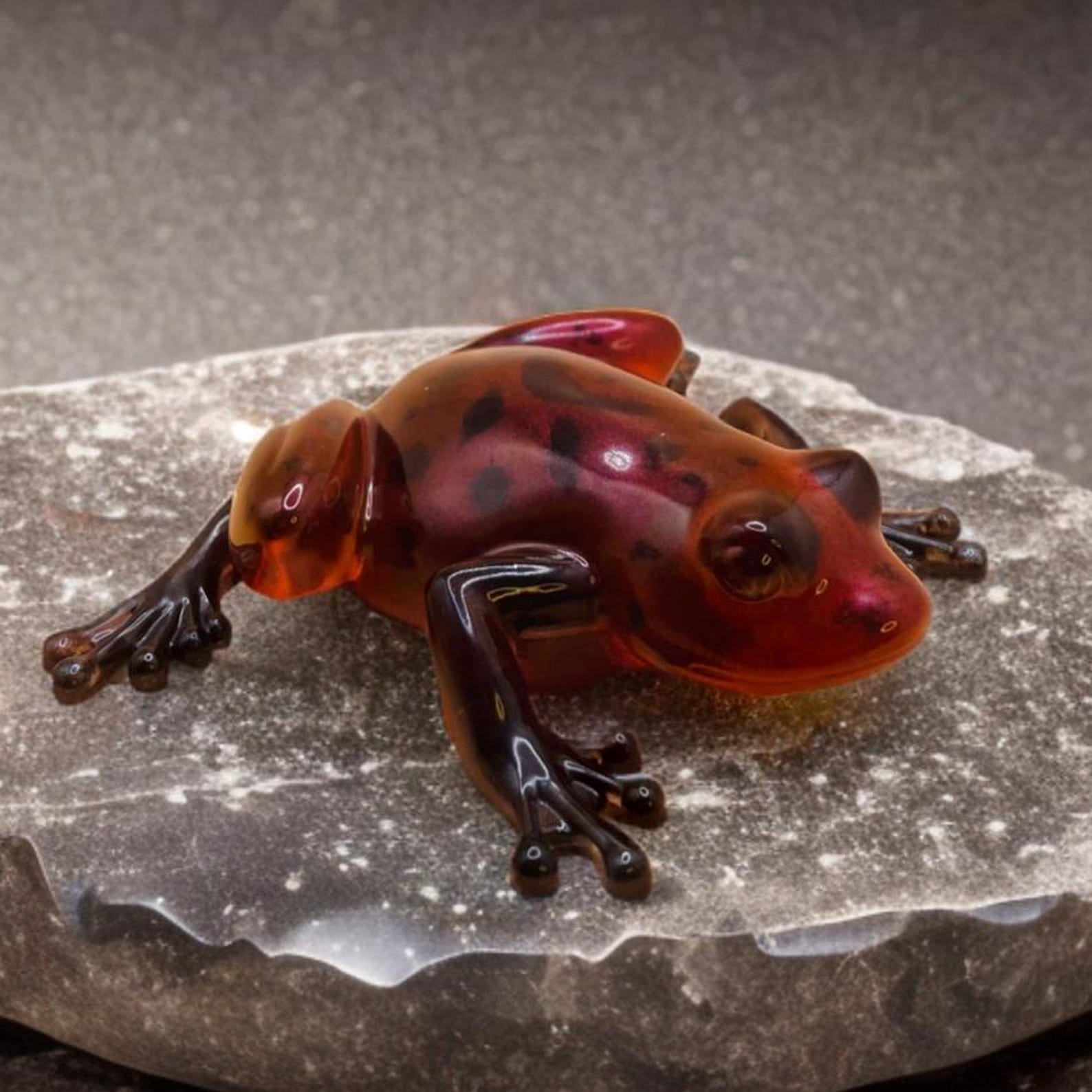 Exotic Frogs Figurines - Iridescent Collectible Frogs in Stunning ...