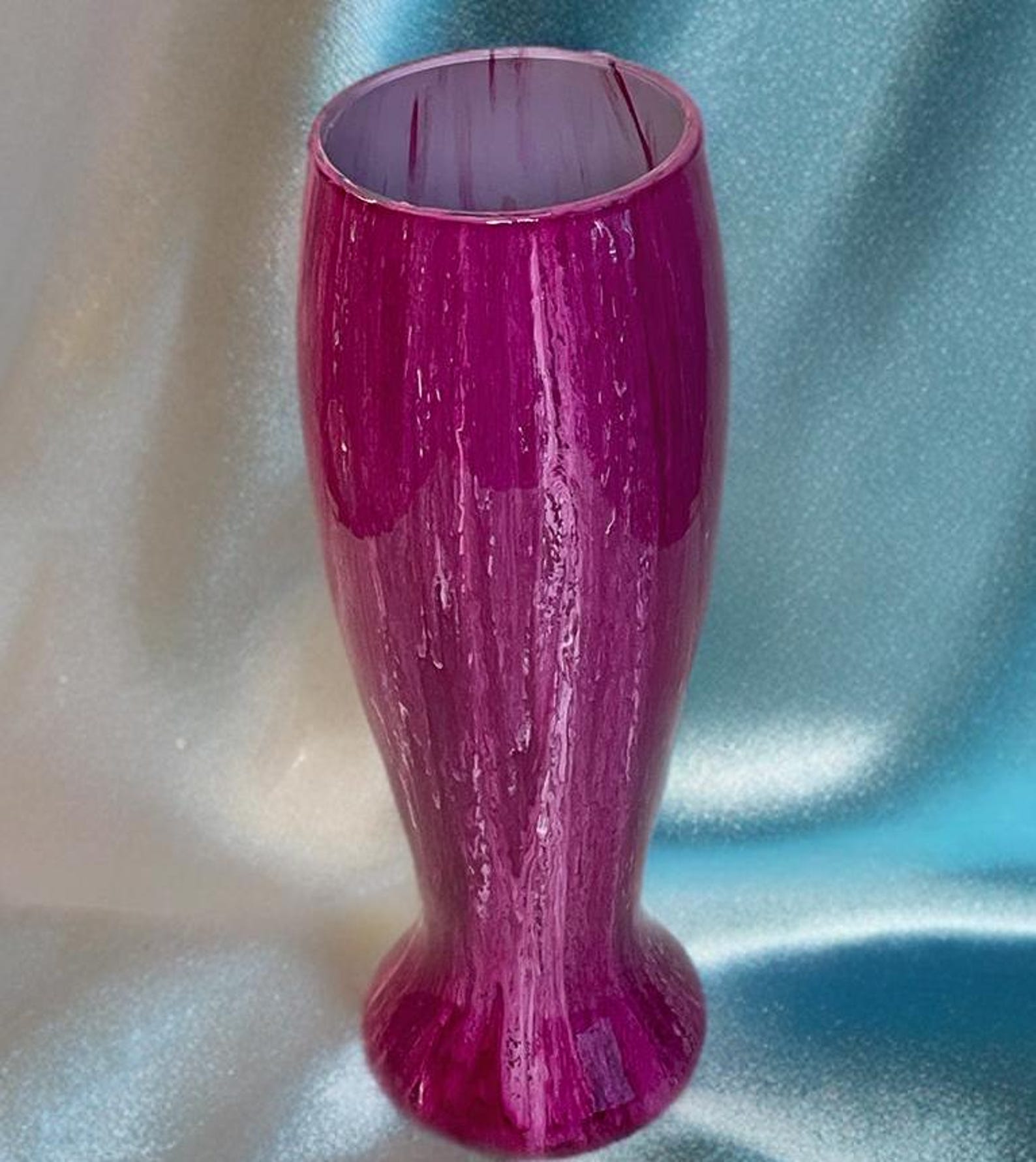 13" Tall Glossy Magenta Glass Vase – Modern Home Decor Accent - Etsy