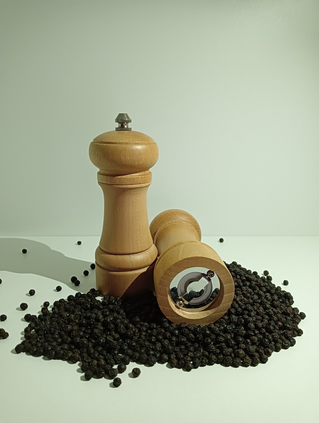 Natural Wooden Pepper Mill, Free Bamboo Tray - Etsy