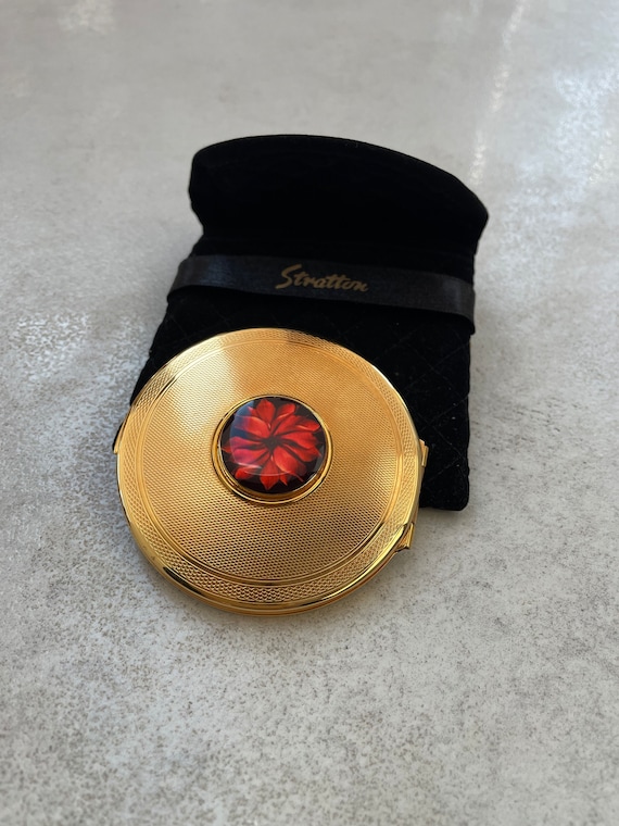 1980s Gold Tone Stratton Compact, Red Floral Insert, … - Gem