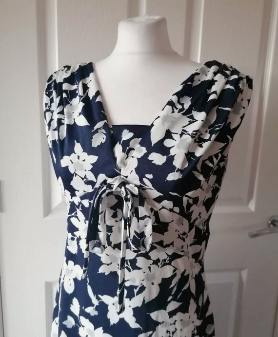 1970s True Vintage, Clive Byrne, Blue Floral Column M… - Gem