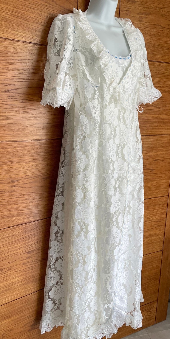 1960s White Lace Night Gown and Boudoir Robe Set, Siz… - Gem