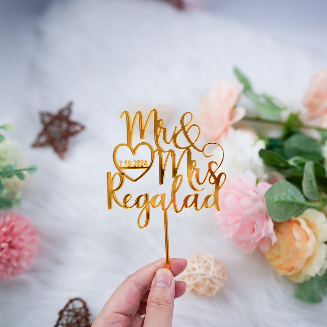 Custom Wedding Cake Topper, Anniversary Couple Name Cake Topper With ...