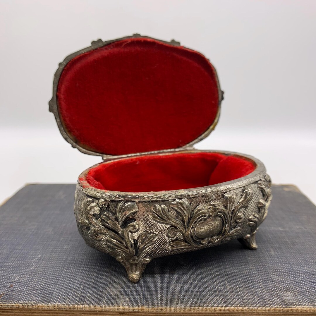 Vintage Japan Silver Tone Ornate Oval Trinket Jewelry Box Casket Floral ...