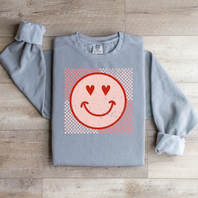 Heart Eyes Checkered Smiley Face Svg, Png, Pdf, Jpg - Etsy