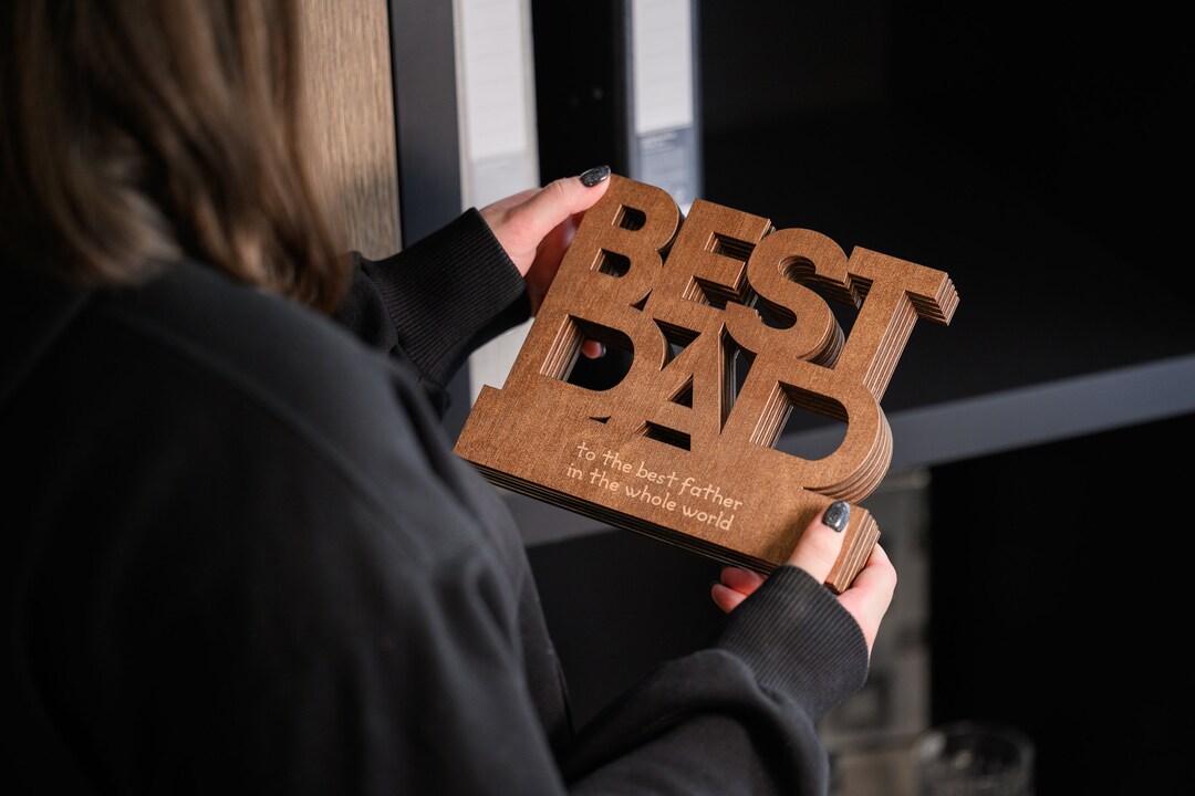 Custom Trophy - Best Dad Award: Personalized Recognition for the World ...