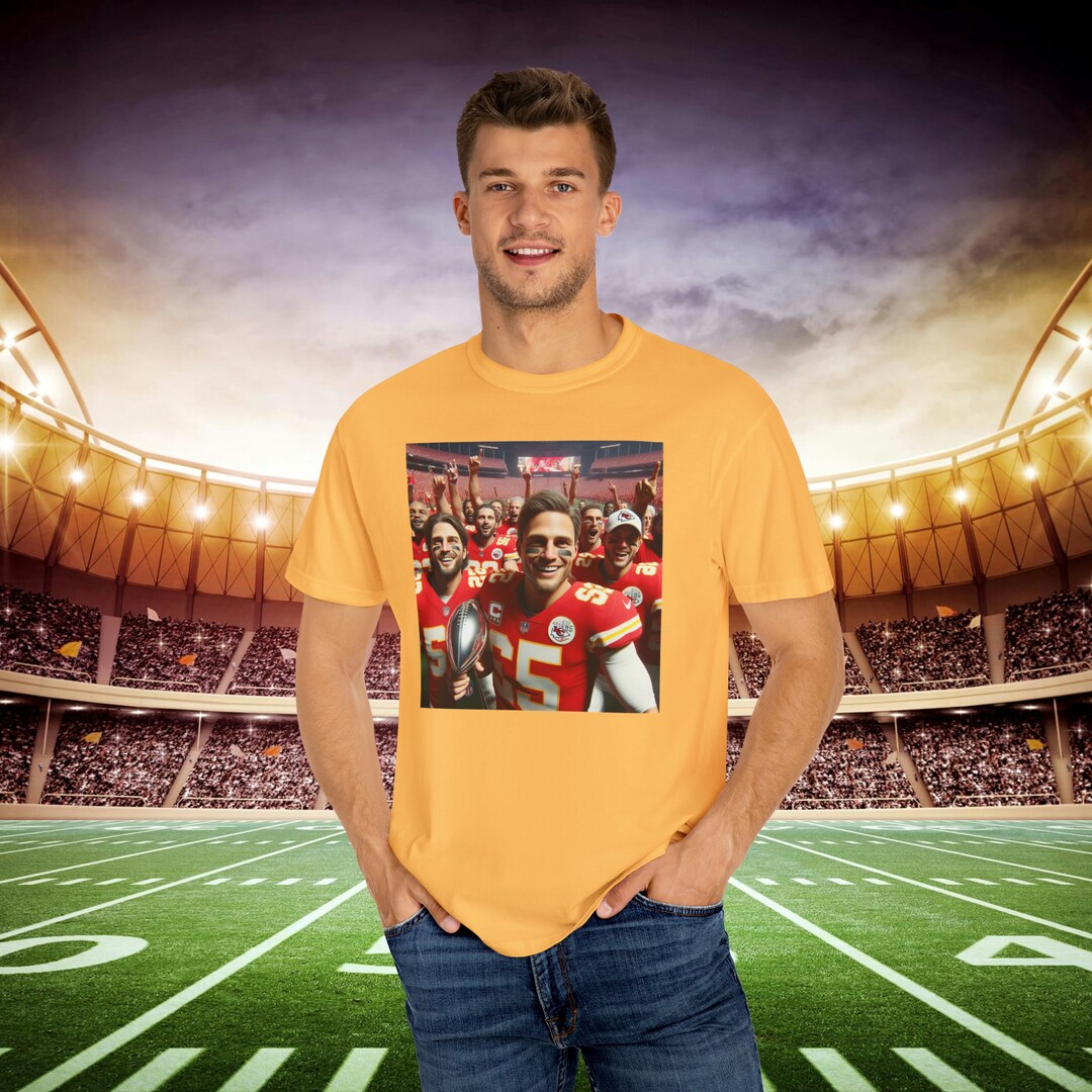 KC Chiefs Shirt a Graphic Tee Showing Superbowl Win Team Celebration ...