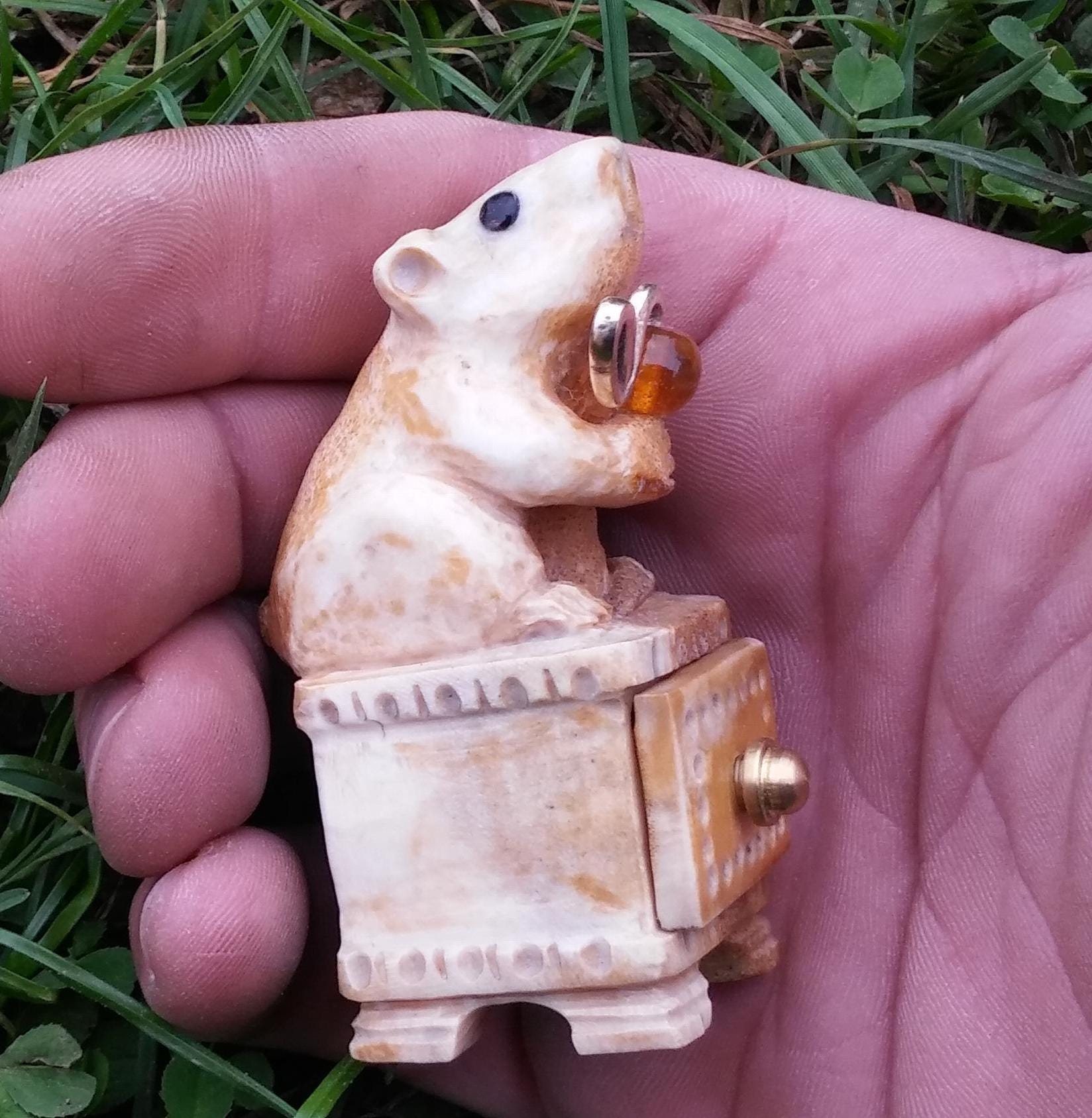 Netsuke.amber - Etsy