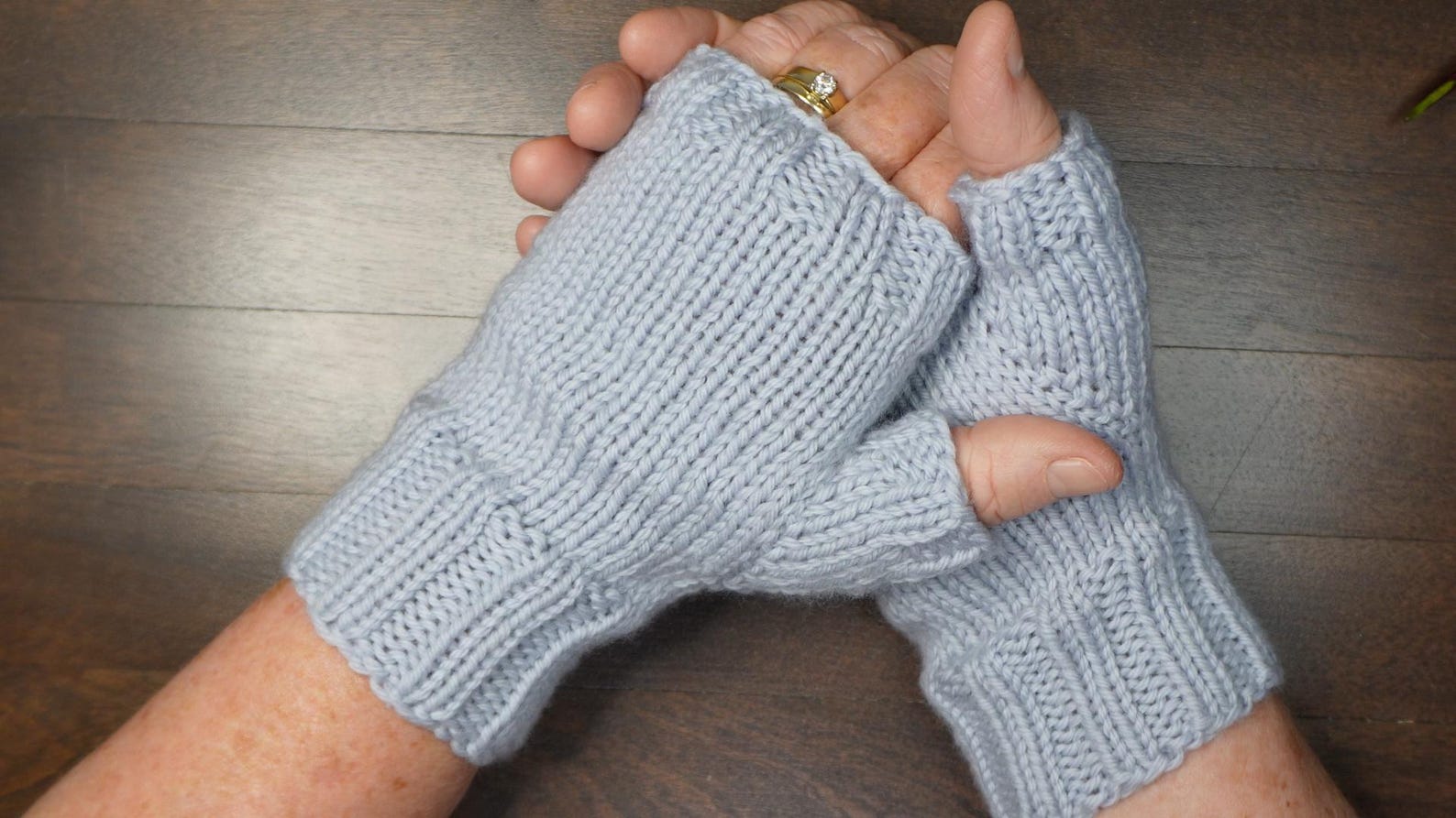 Simple and Cozy Fingerless Mitts to Knit - Etsy