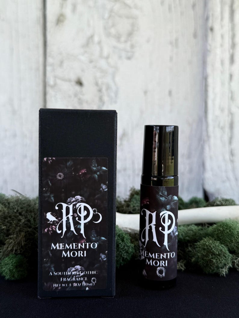 Memento Mori Perfume Oil | Leather, Pipe Tobacco, Dark Rose, Pinewood ...