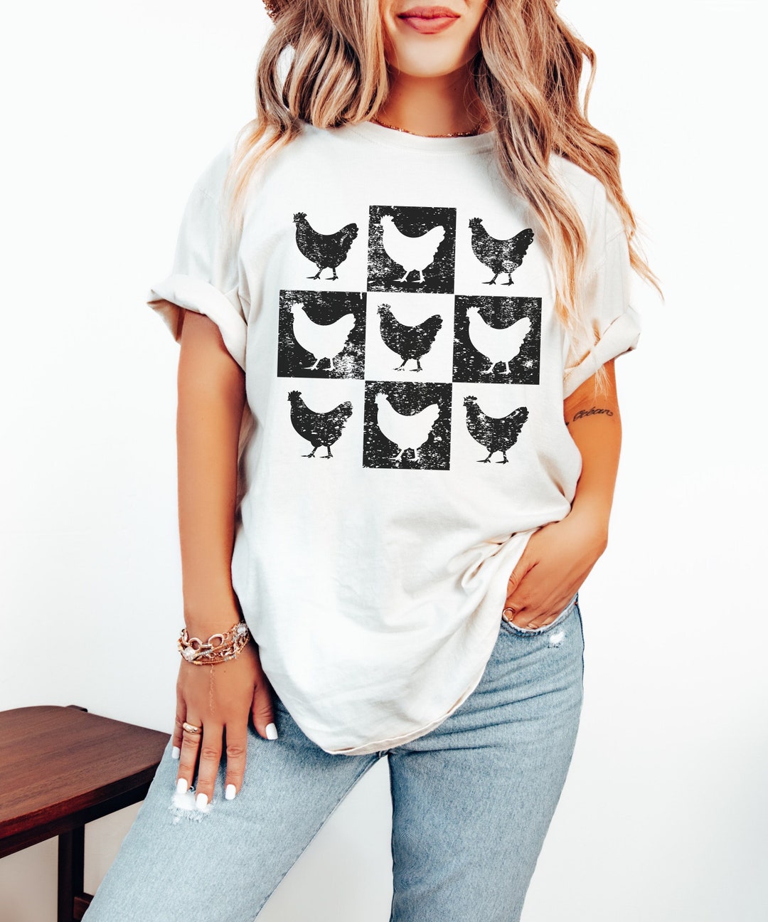 Retro Checkerboard Chicken Tee - Farmhouse Chic Style, Retro Chicken ...