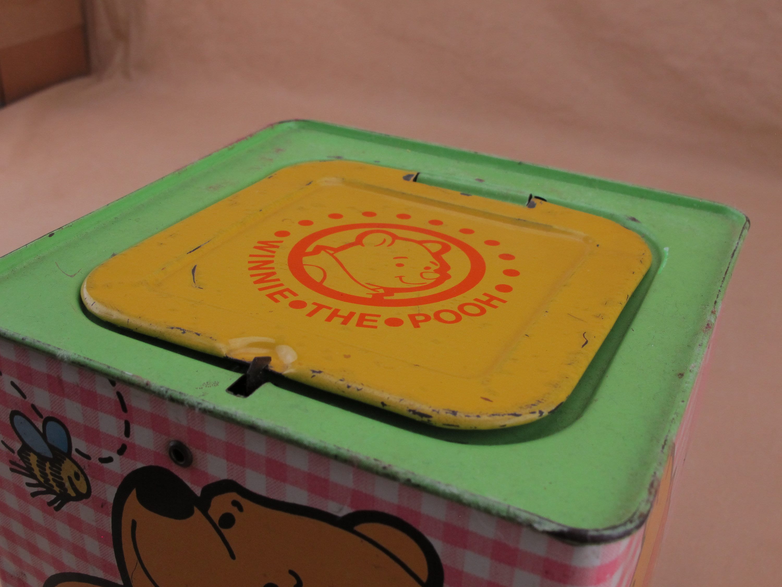 Vtg Winnie the Pooh in the Music Box Hand Crank pop Goes the Weasel ...