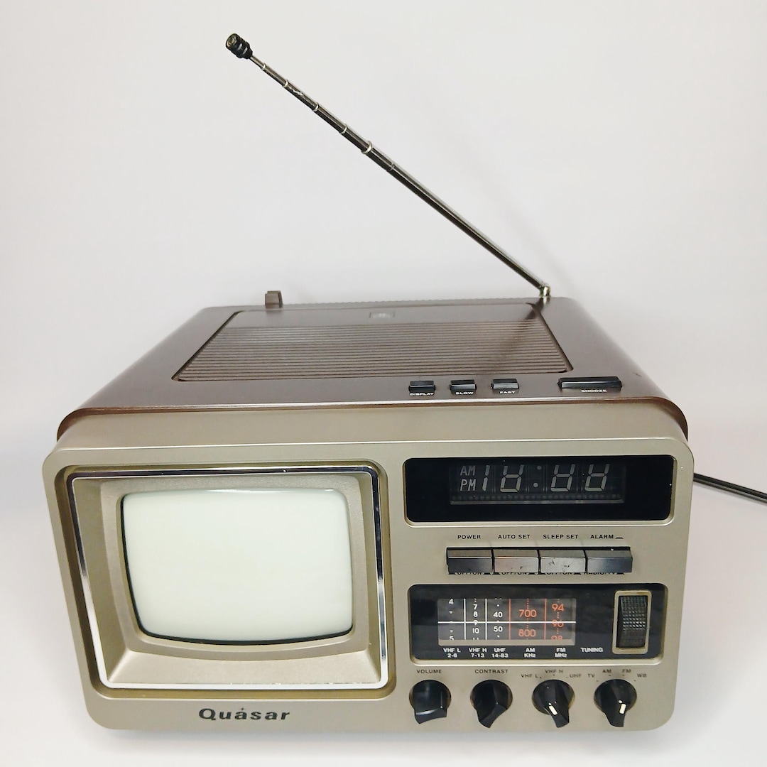 Vintage Quasar TV AM/FM Radio Alarm Clock Model XP1453QN Clean Working ...