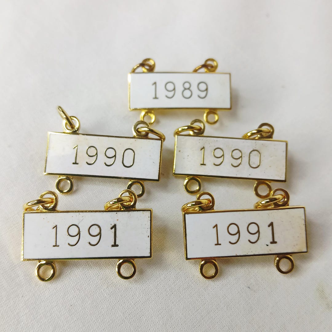 5 Vintage Service Year Pins - Etsy