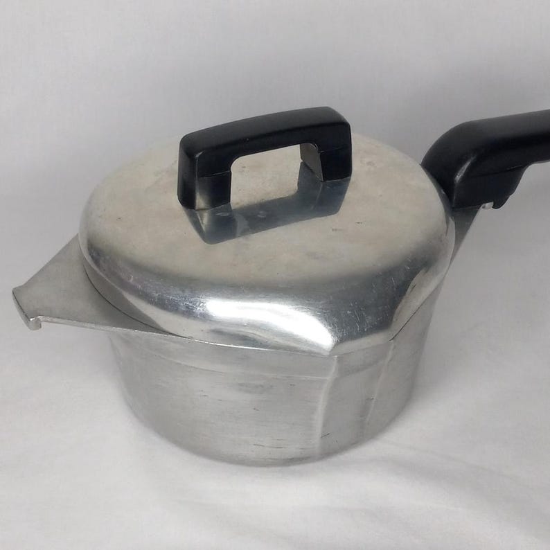 Heavy Cast Aluminum Double Spouted 1 Quart Saucepan With Lid Vintage ...