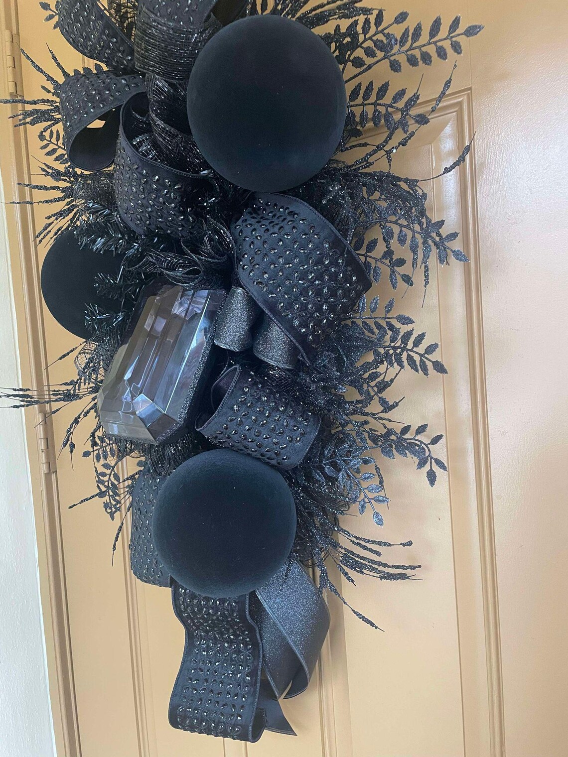Luxury Black Diamond and Velvet Wreath Swag - Etsy