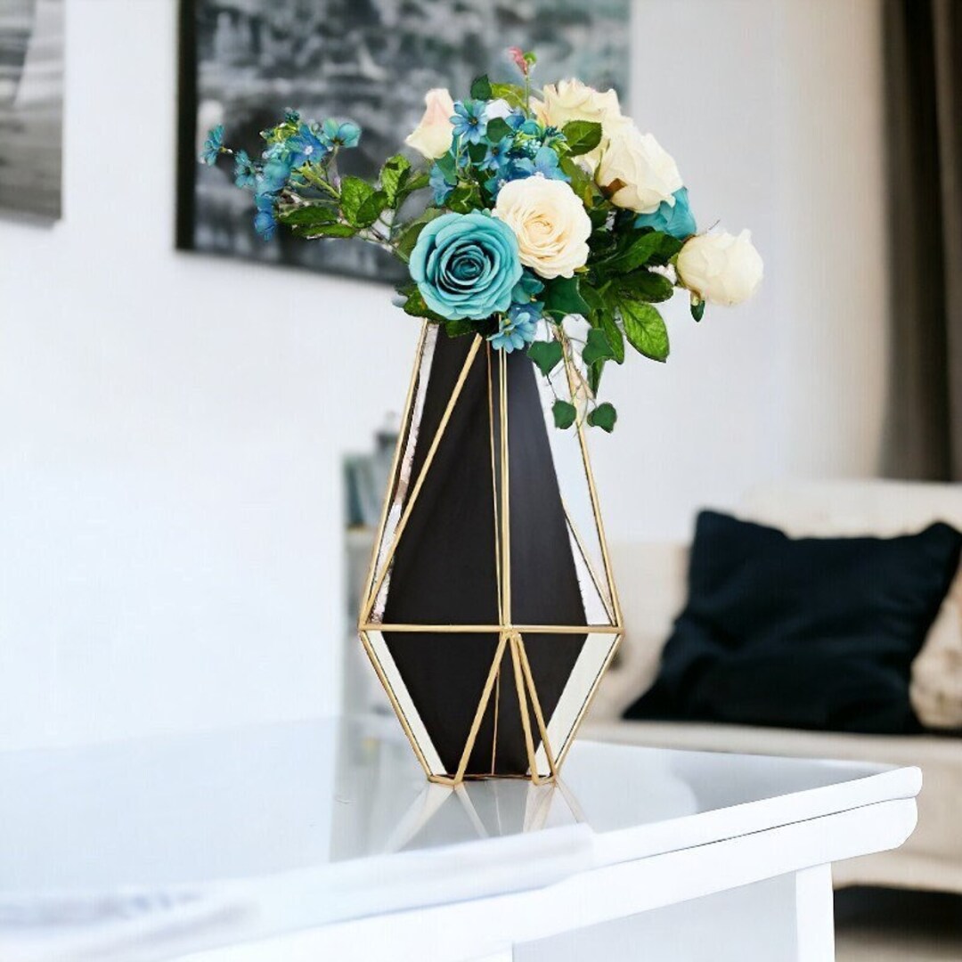 Gold Geometric Vase, Modern Interior Decoration, Luxury Simplistic Vase ...