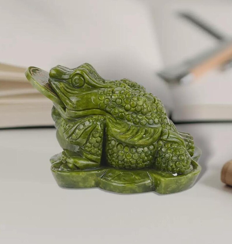 Jade Crystal Money Frog With Good Luck Chinese Token Golden Etching ...