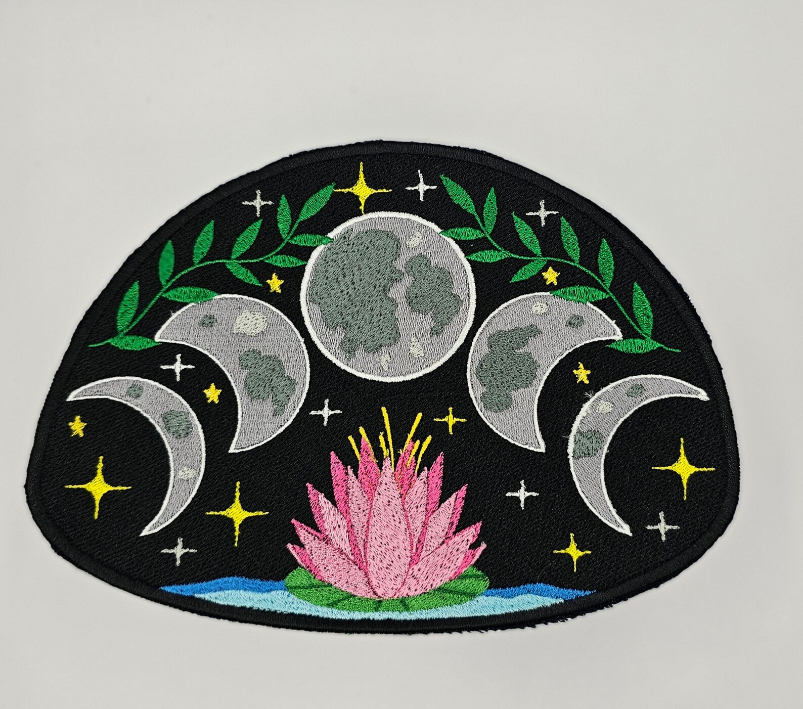 Large Moon Phase Lotus Iron On/sew on Patch, Moon Phase Patch, Lotus ...