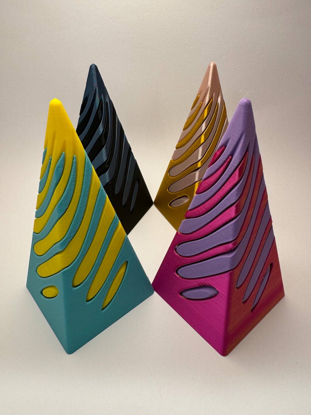 Vortex Pyramid Fidget - Satisfying - Vortex Thread - Etsy