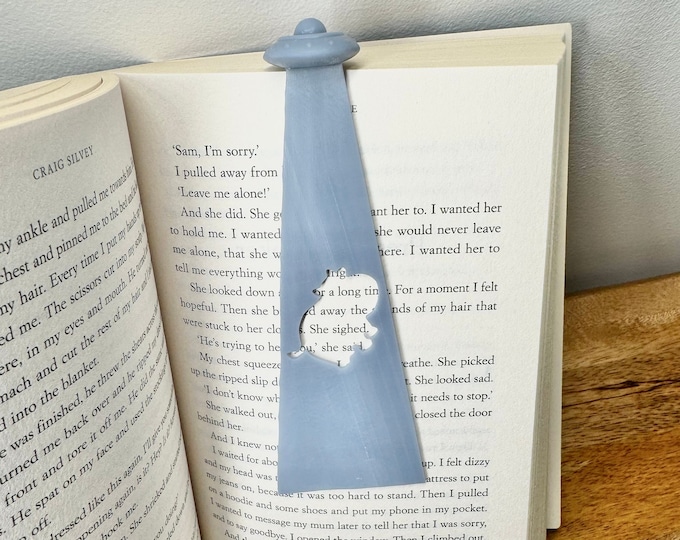 3D Printed UFO Bookmark - Space-themed Marker for Sci-fi Books, Ideal ...