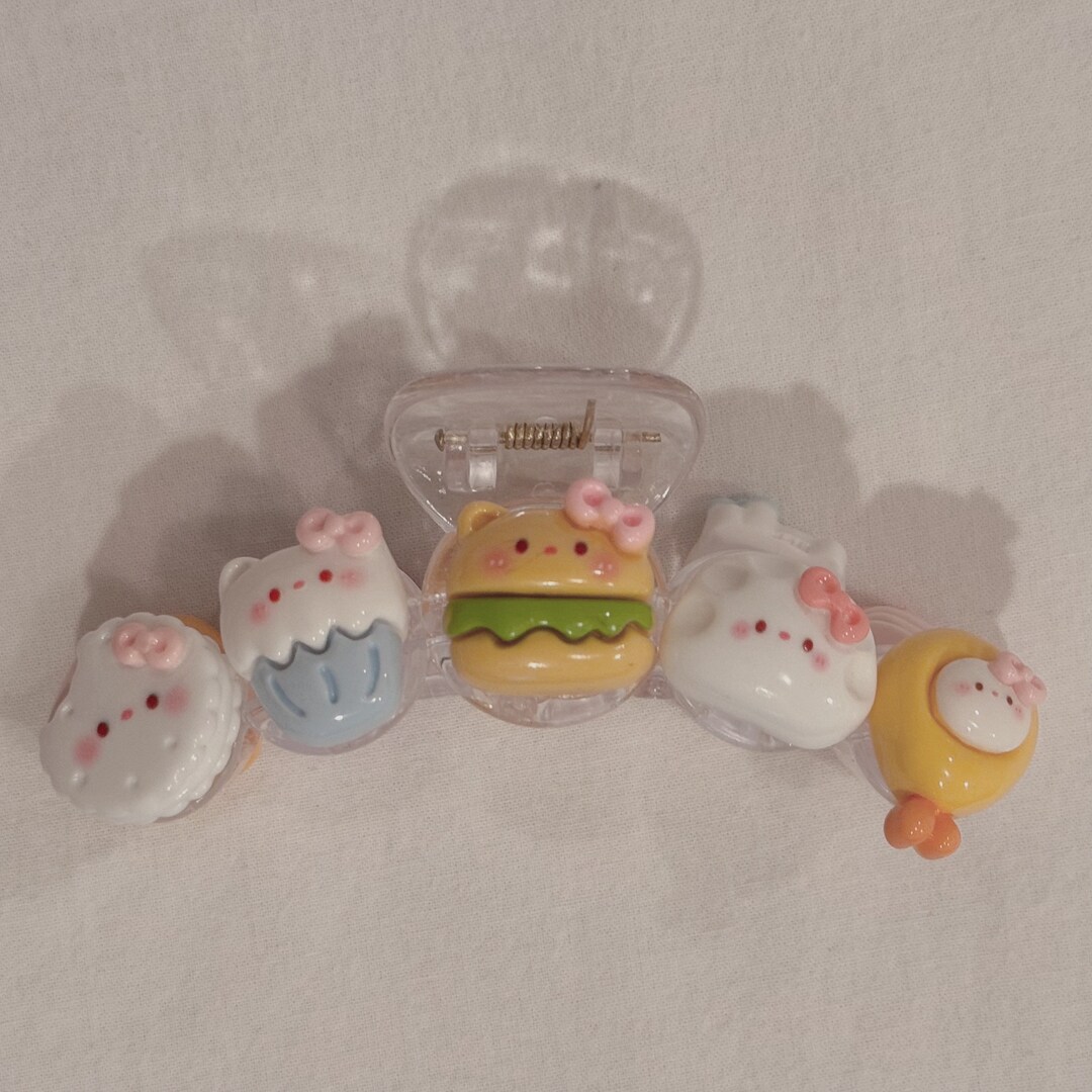 Paws & Pastries: Cat and Food-themed Claw Clip - Etsy