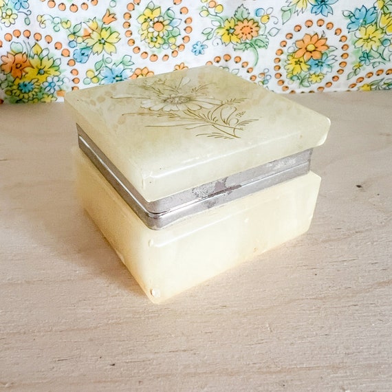 Alabaster Jewellery Box - Vintage - Hand Painted Dais… - Gem