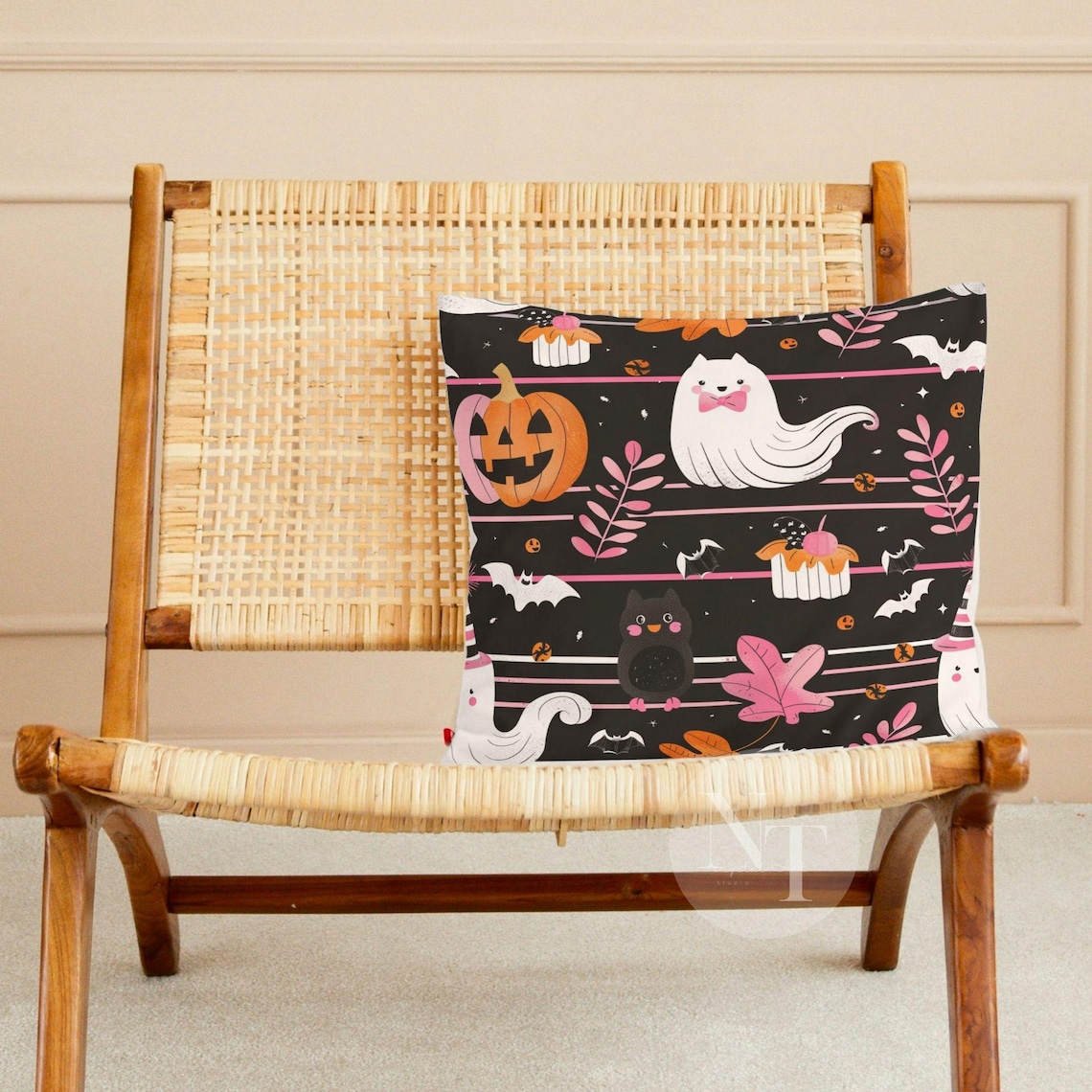 Cute Pink Ghost Halloween Digital Paper, Retro Halloween Seamless ...