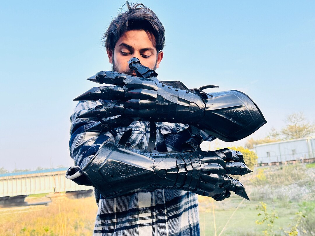 Nazgul Gloves Set Black Medieval Armor Gloves Set Nazgul Costume ...