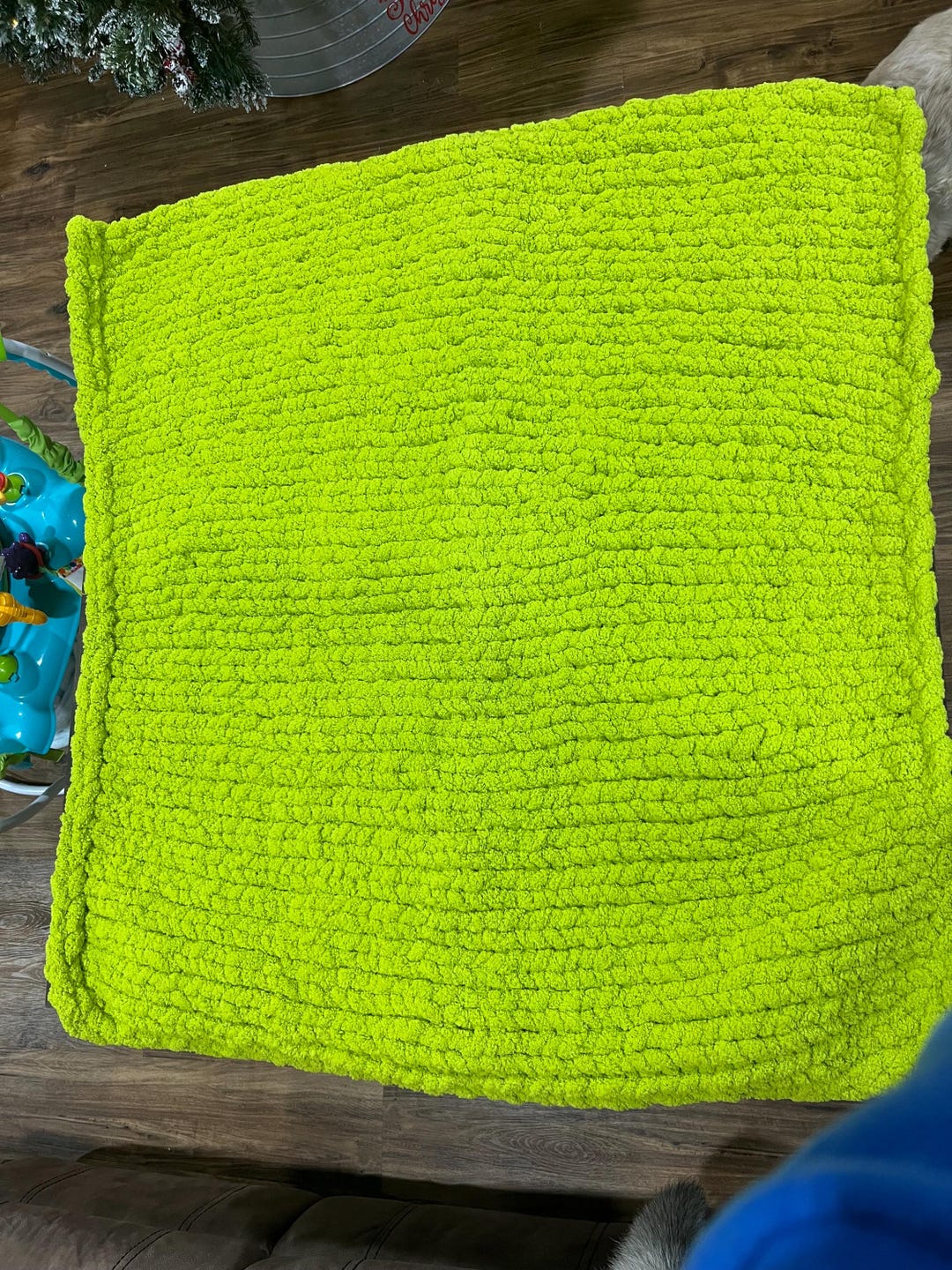 Grinch Green Chunky Yarn Hand Knit 45” X 38” Throw Blanket - Etsy