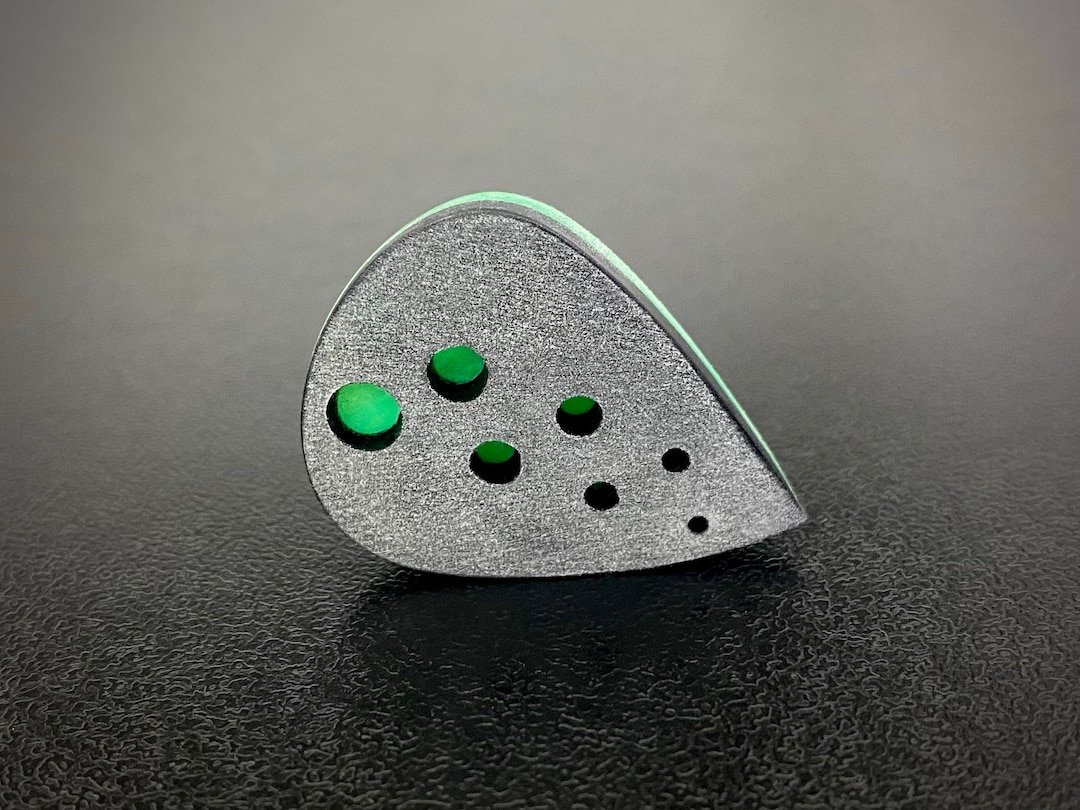 Beautiful Handcrafted 6mm Thick Guitar Plectrum in Shape of Teardrop ...