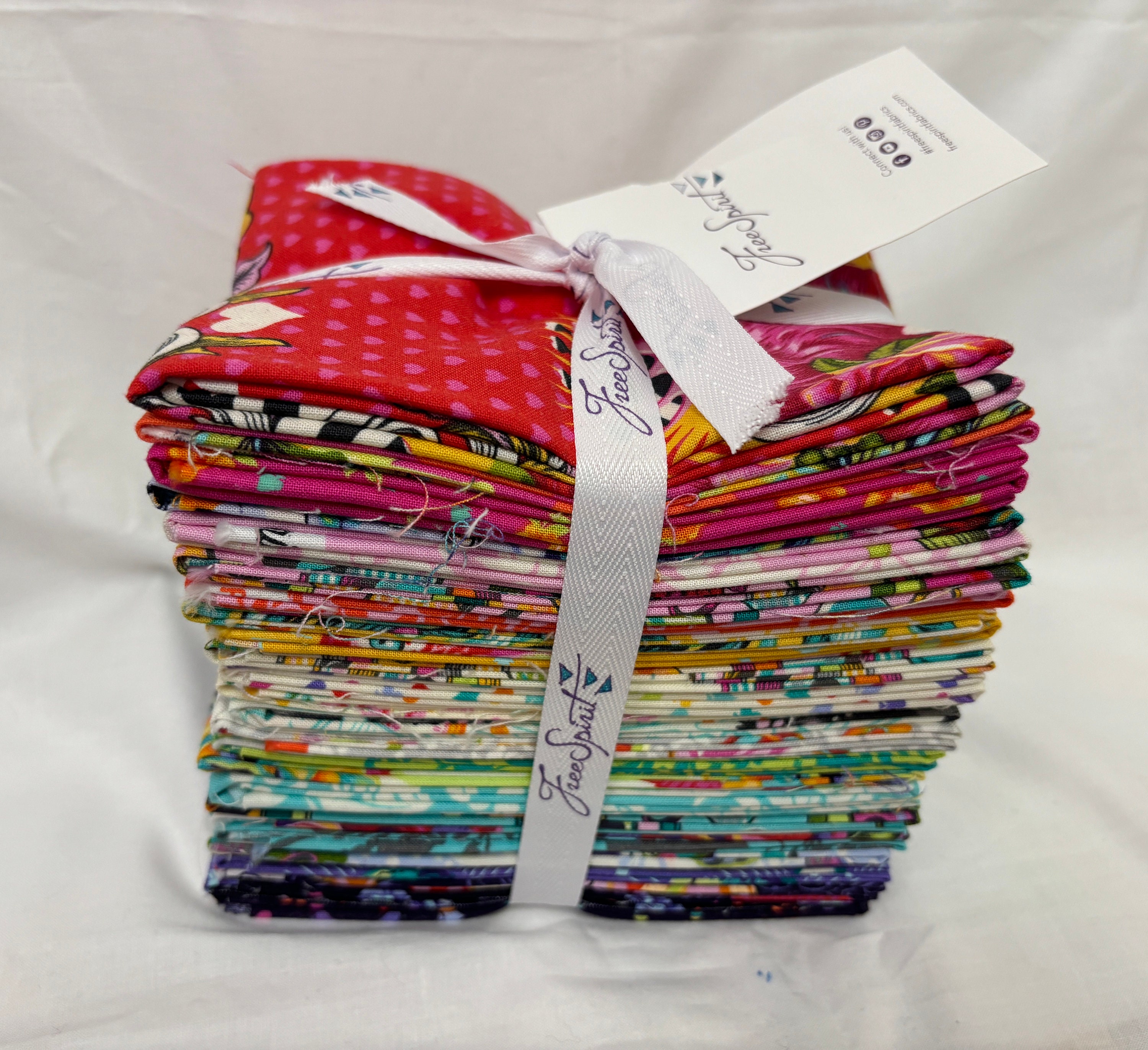 Tula Pink Curiouser & Curiouser 25 Piece Fat Quarter Bundle, Free ...