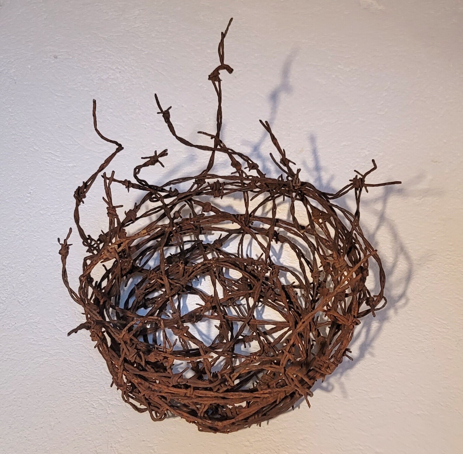 Vintage Rusty Barbed Wire Basket, Wire Sculpture, Wire Art - Etsy