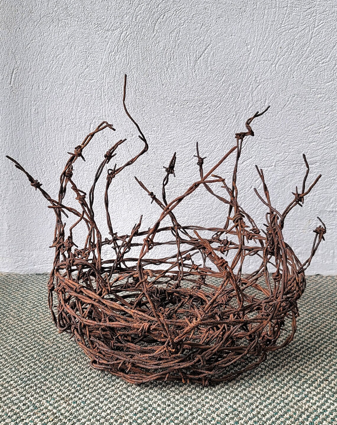 Vintage Rusty Barbed Wire Basket, Wire Sculpture, Wire Art - Etsy