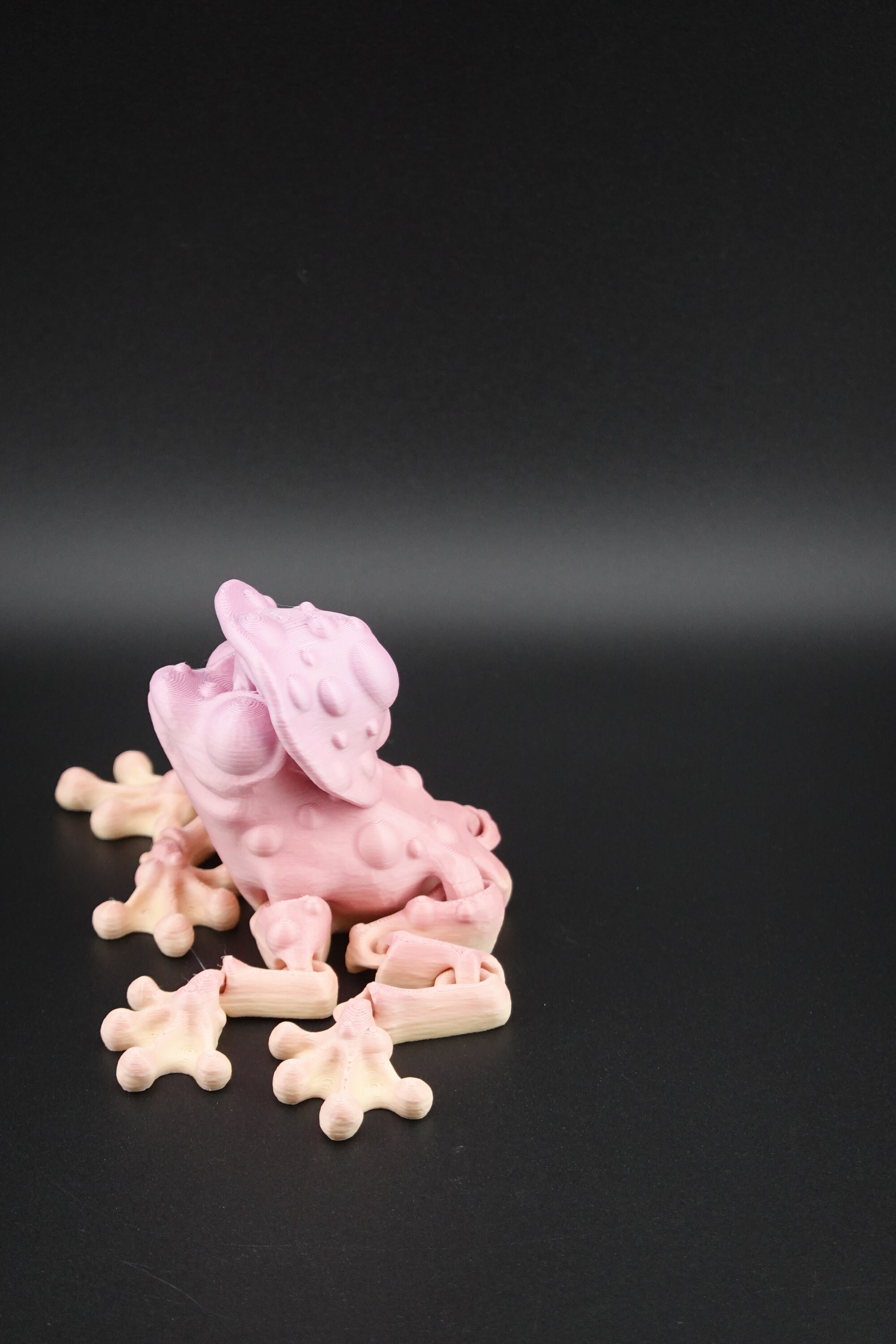 Articulated Mushroom Frog Unique 3D Printed Fantasy Figurine Posable Articulated Mushroom Frog Unique 3D Printed Fantasy Figurine Posable