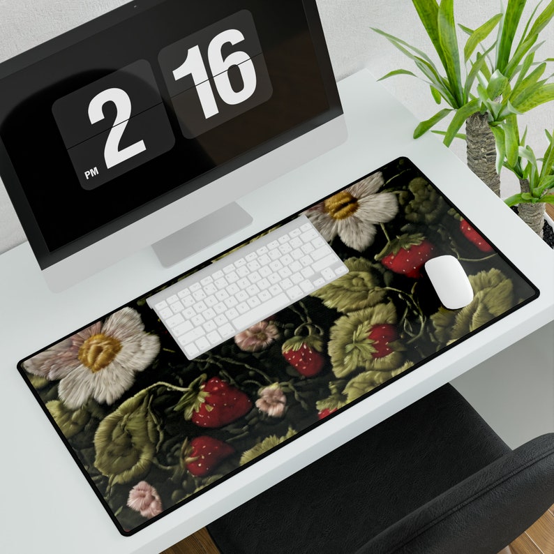 Strawberry Wildflower Cottagecore Desk Mat Printed Berry Moss Mouse Pad ...