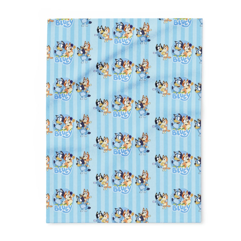 Bluey and Friends, Bluey, Bingo, Mum, Dad, Family Arctic Fleece Blanket ...