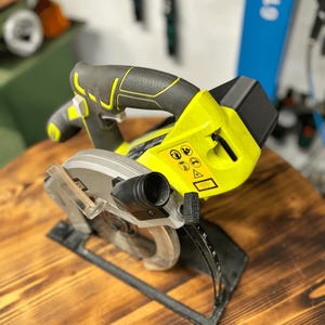 Ryobi Circular Saw Holder Wall Mount Simple and Effective for Easy ...