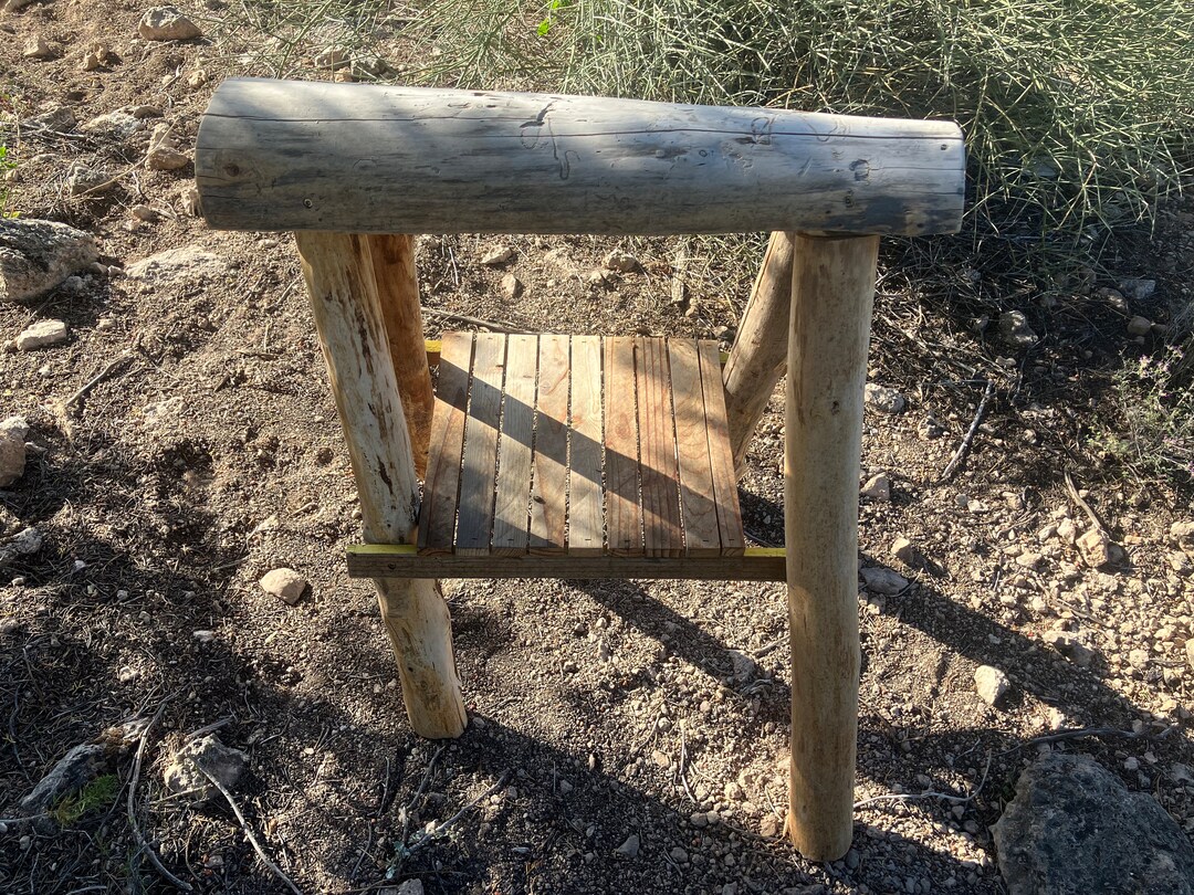 Aspen Log Saddle Stand - Etsy