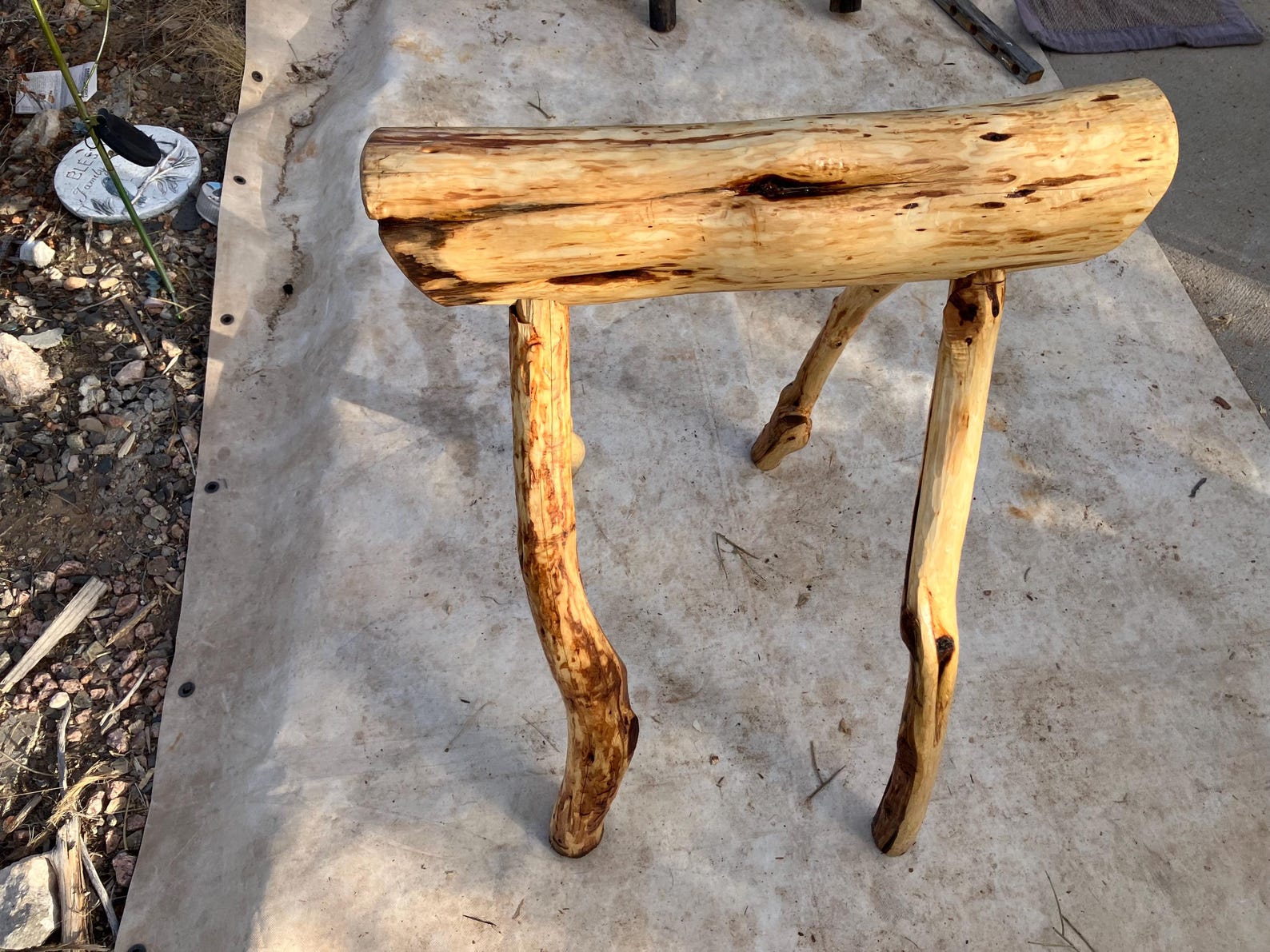 OO Woodworks Log Saddle Stand - Etsy