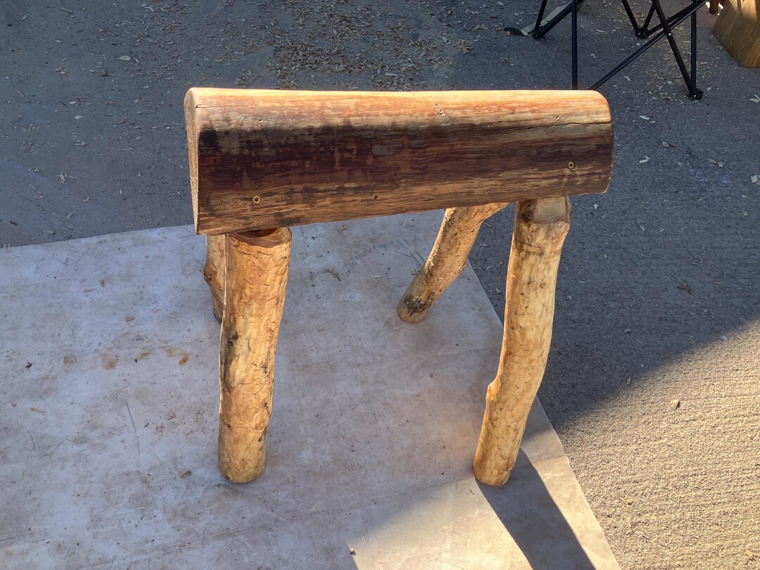OO Woodworks Log Saddle Stand - Etsy