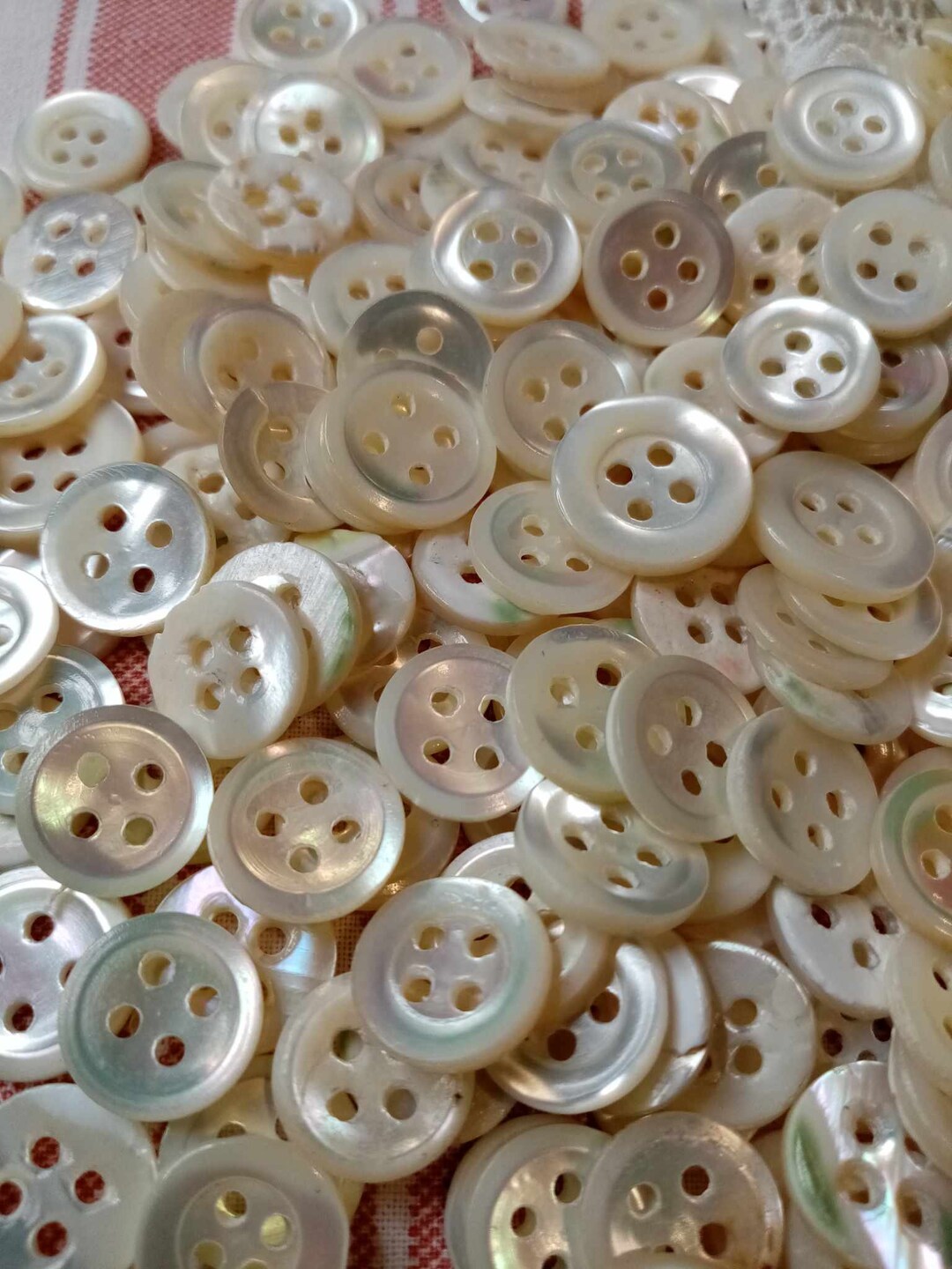 Beautiful Vintage French Mother of Pearl Nacre Buttons 0.39/0.40" 1-1 ...